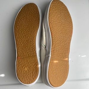 Basic Editions | Shoes | Y2k Basic Edition Sneakers Girls Size 6 | Poshmark